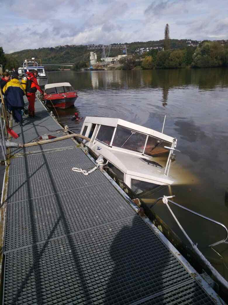 Schiffsunfall – Freiwillige Feuerwehr Obrigheim
